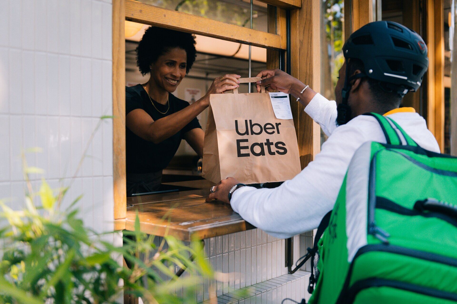 Uber Eats Celebrates Announces the Launch of its First-ever Merchant ...