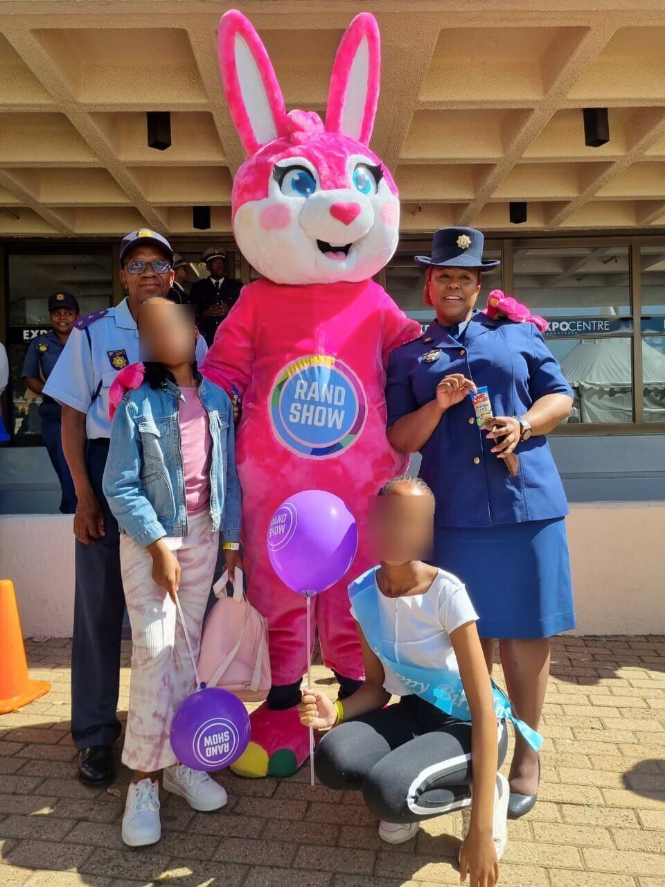 Rand Show gives continued support for the families of fallen SAPS and ...